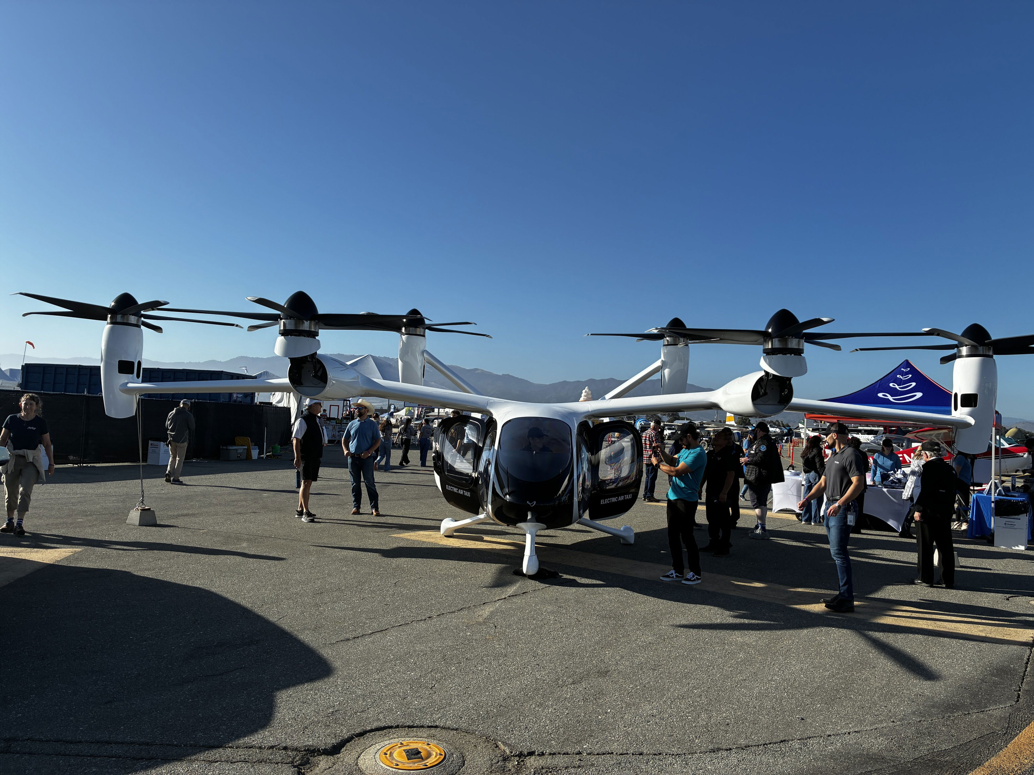 Even without Blue Angels, the Salinas airshow carries on