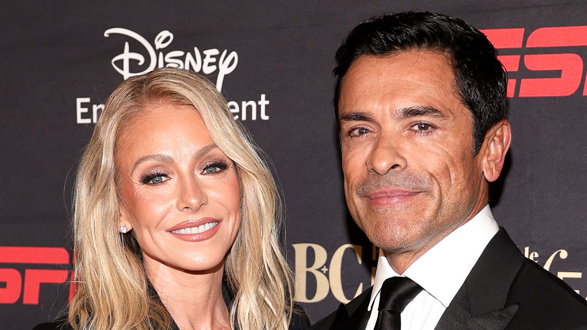 Exclusive: Kelly Ripa's 'fantastic' parenting of 3 kids revealed by ...