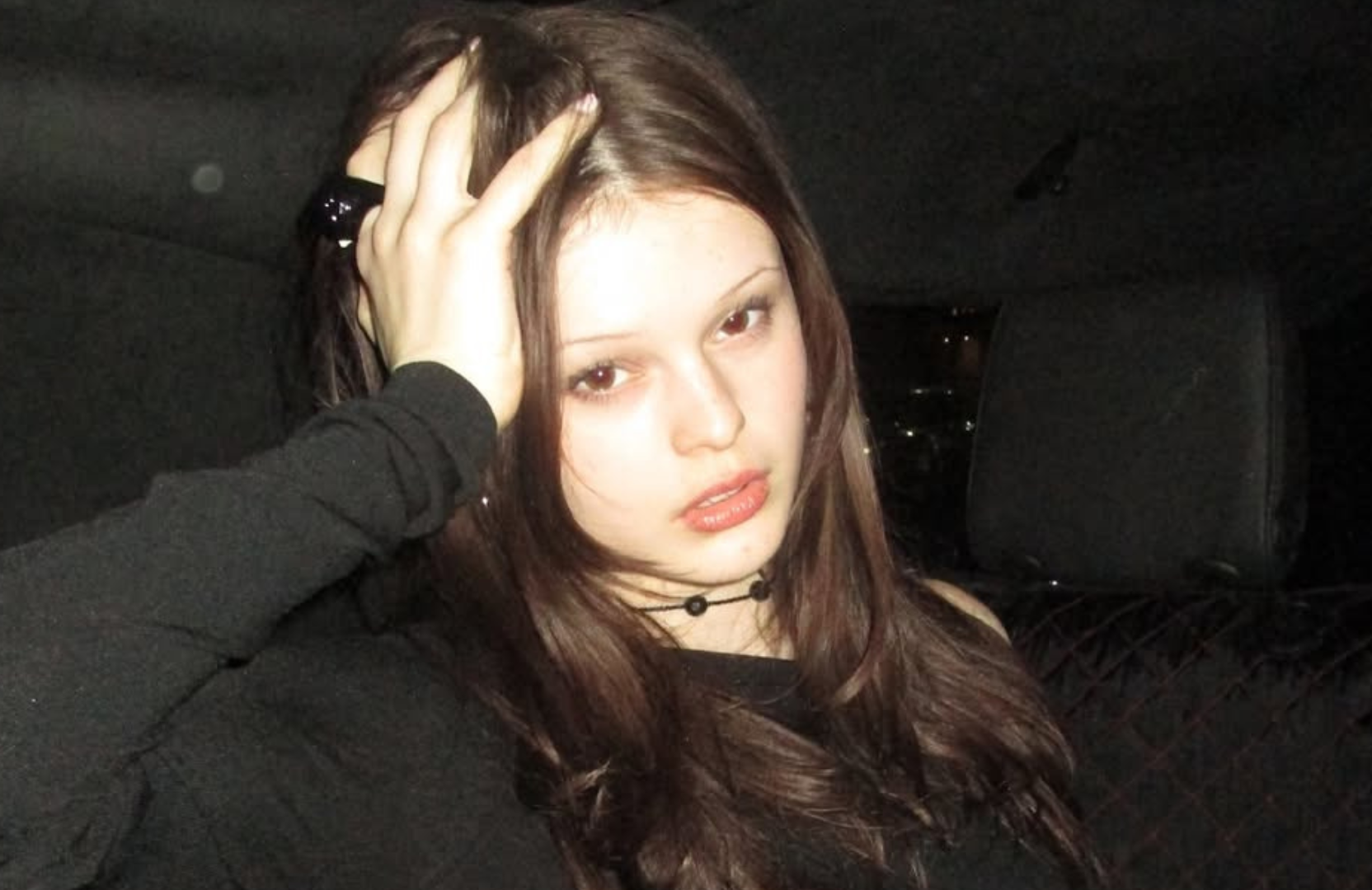 All about Scarlett White's TikTok with parents Jack White and Karen Elson after her Paris runway ...