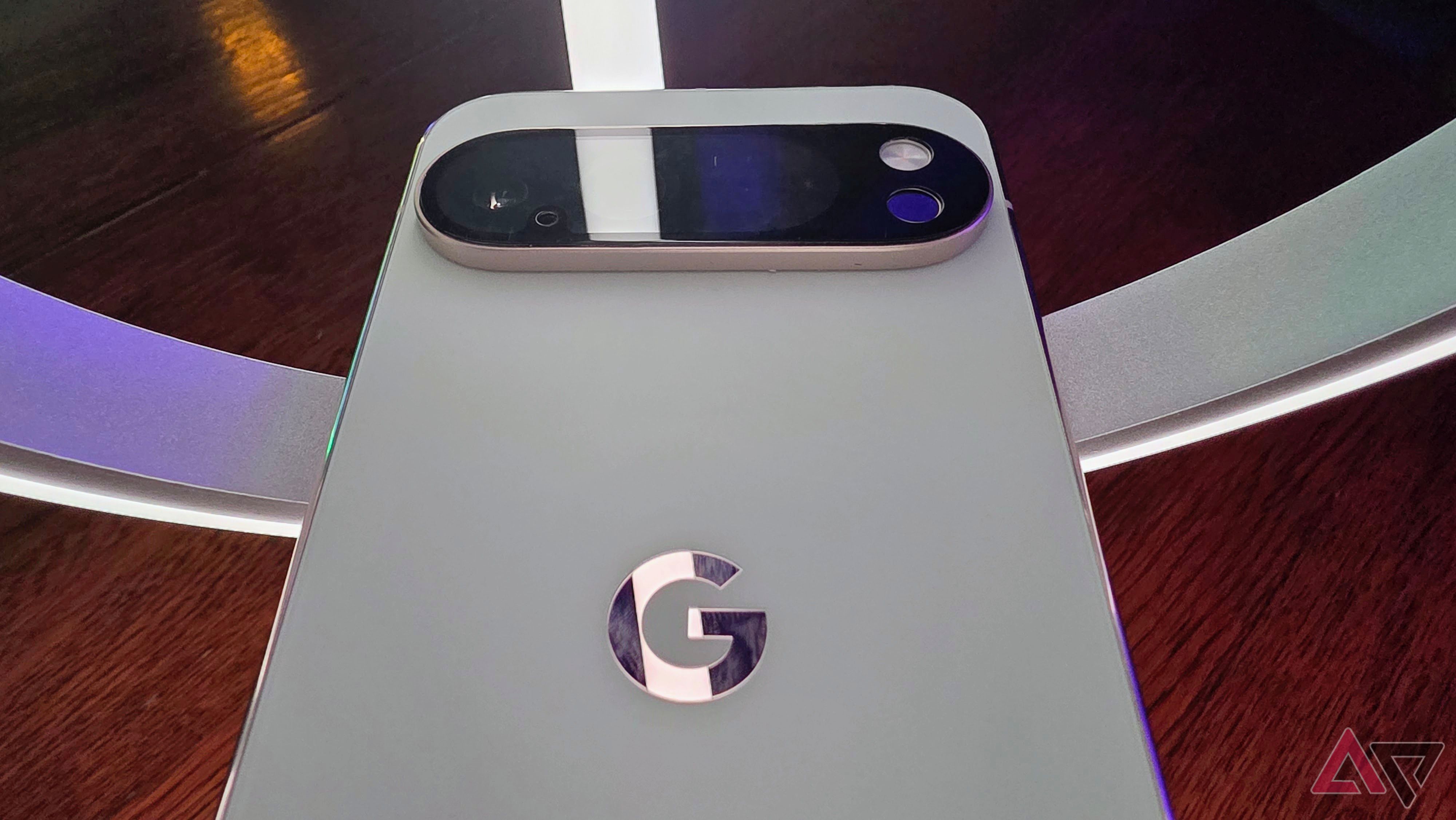 I have used dozens of Android phones, but these Pixel features still ...