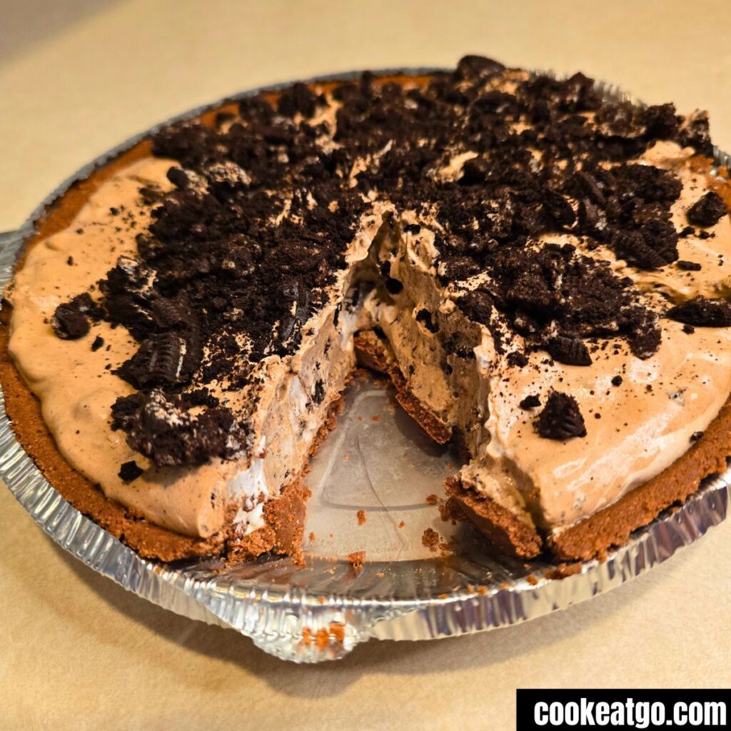 Easy no bake mint Oreo pie recipe