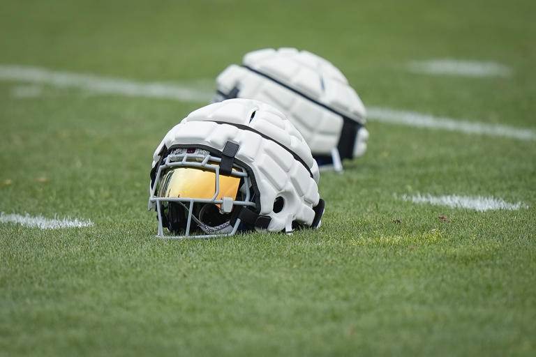 Some NFL players have larger helmets: Here’s why