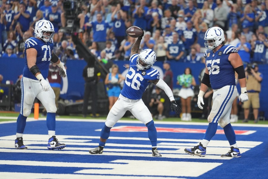 Colts dominate Raiders, 40-6, to improve to 4-1