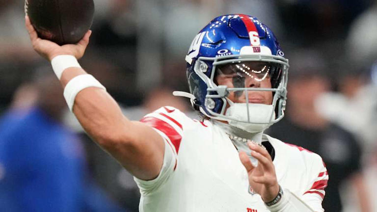 Jaxson Dart's mom Kara turns heads at Giants vs. Saints in sideline ...