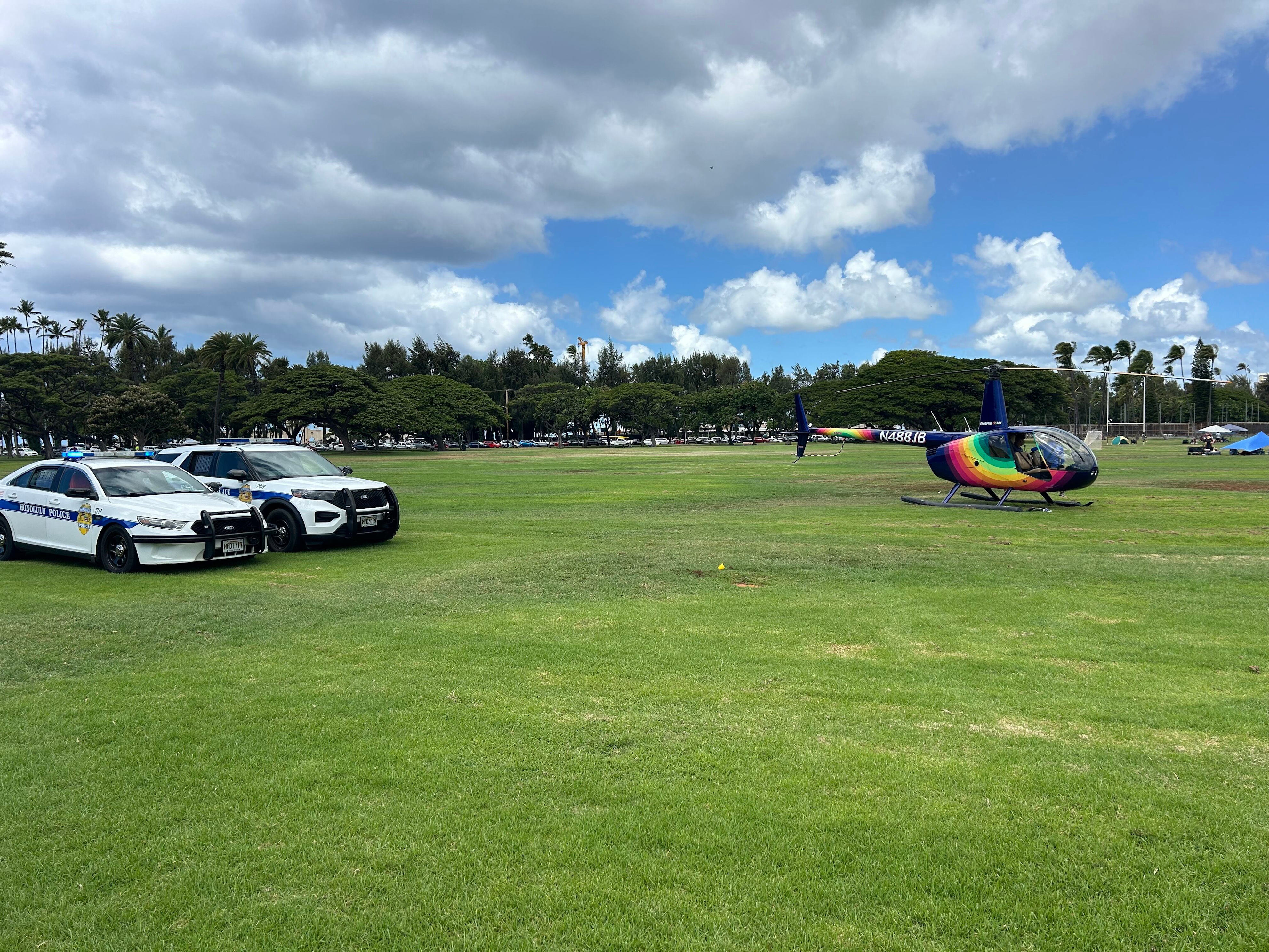 Rainbow Tours helicopter makes precautionary landing in Kapiolani Park