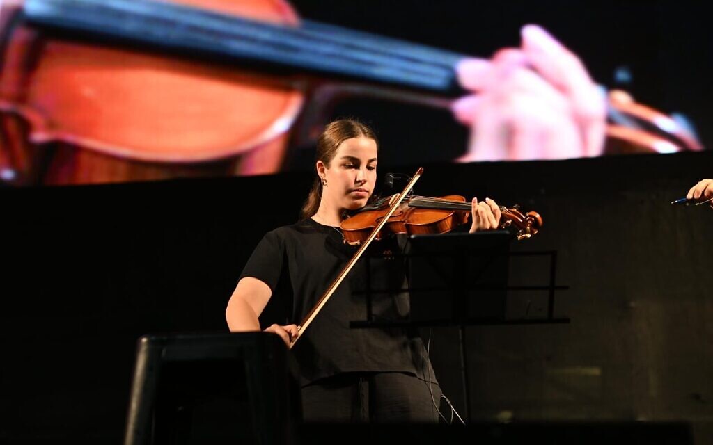 ‘Enough, God Almighty, have mercy’: Hostage families pray for an ...