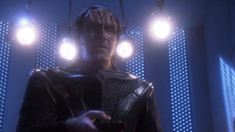 Star Trek: Captain Picard's 'There Are Four Lights' Line, Explained
