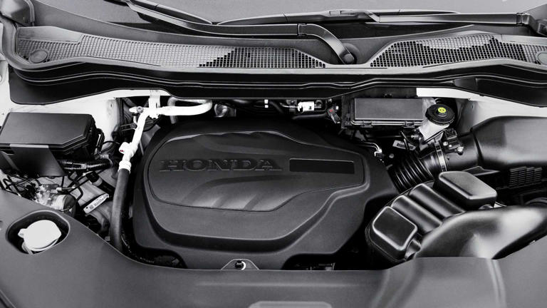 While everyone brings back V8s, Honda's V6 pickup truck is suffering
