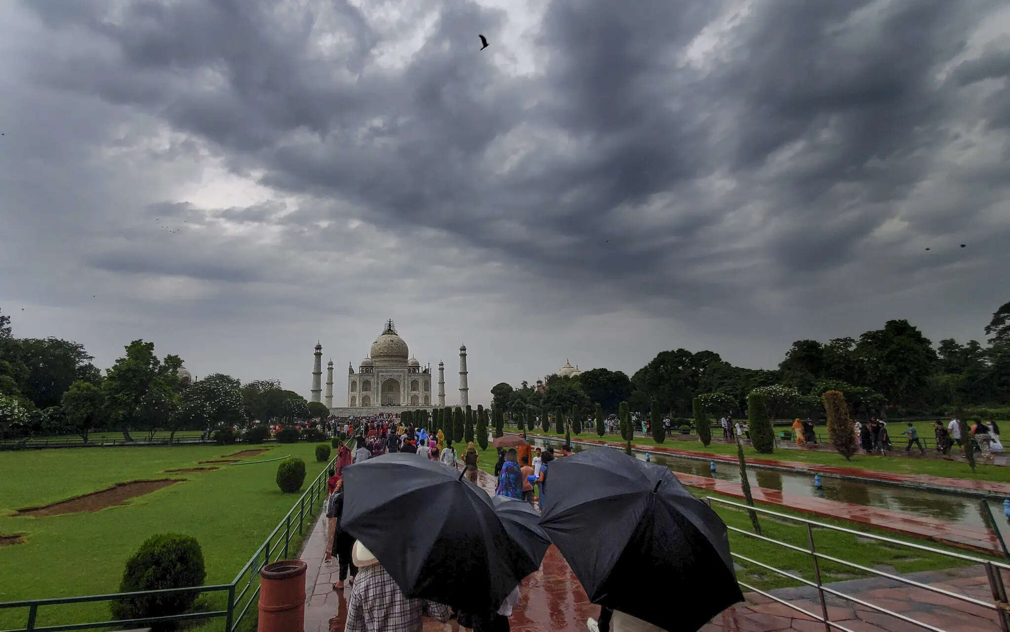 Weather Today: Heavy rains lash parts of India as north and east brace ...