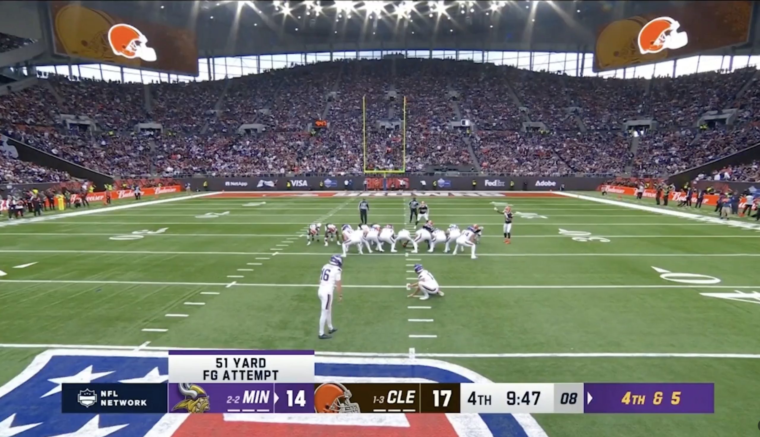 Vikings kick appeared to hit camera wire vs Browns in London