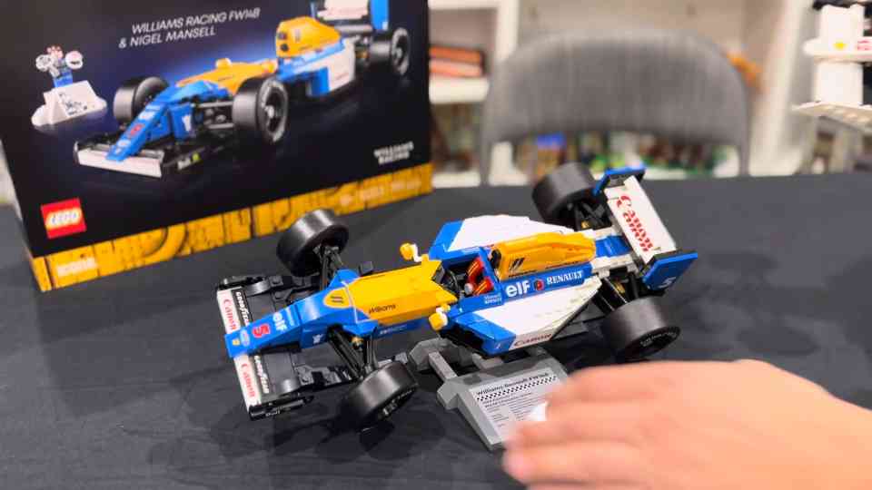LEGO F1 Icons – Williams FW14B & Nigel Mansell Review