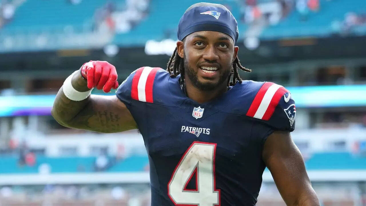 What happened to Antonio Gibson? Latest injury update on Patriots RB ...