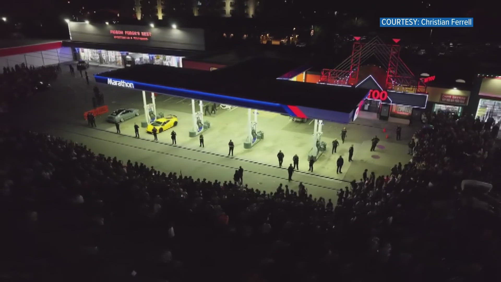 Pigeon Forge PD, other agencies, show up after crowd gathers near Jimmy's Market after Slammed Enuff