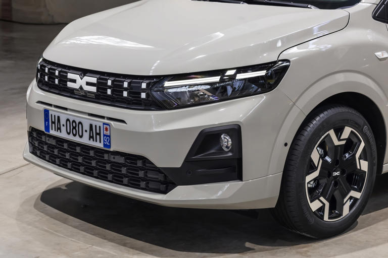 Dacia Sandero regina d’Europa nel 2025: è ancora l’auto più venduta