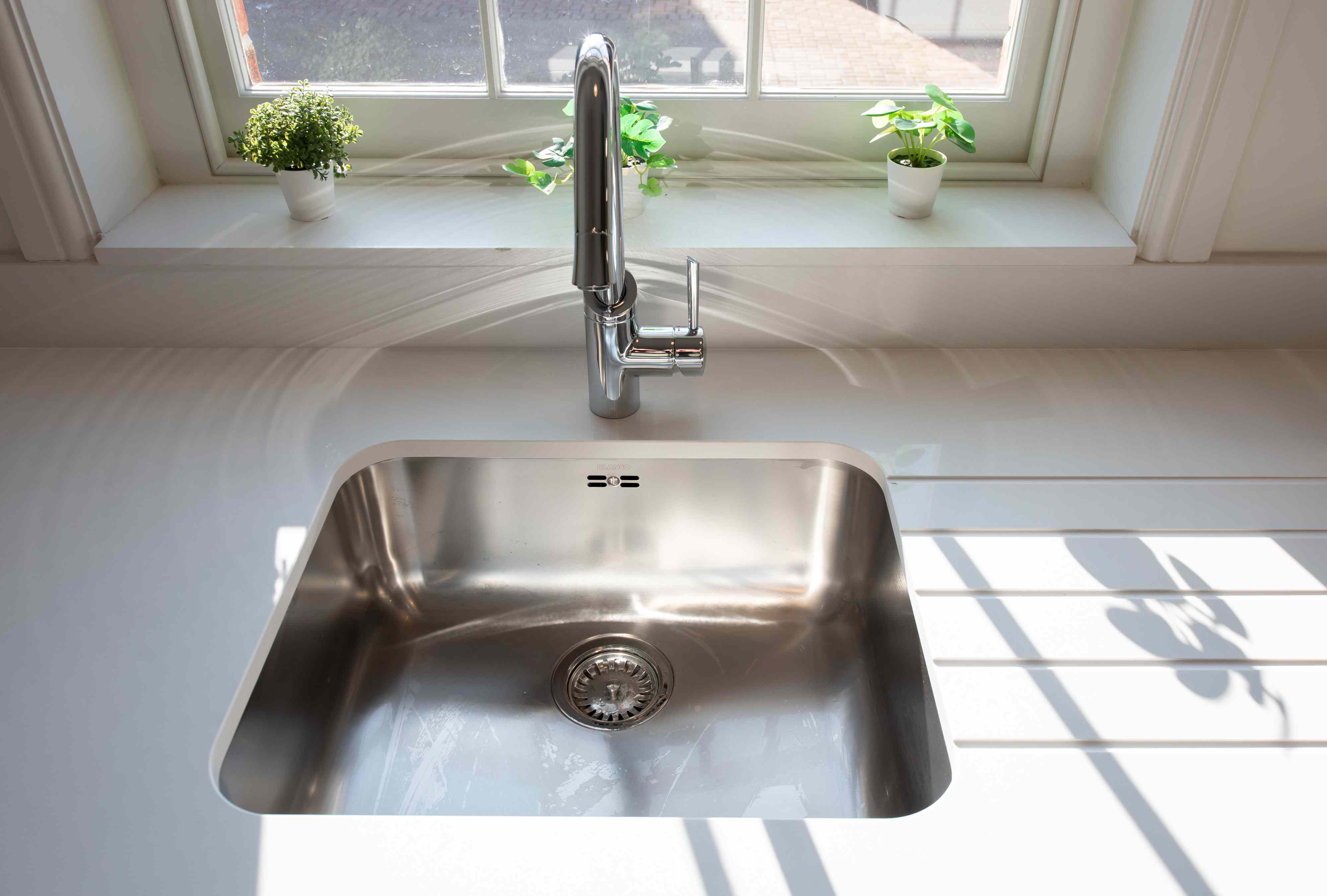 I've never had a dirty kitchen sink—here's my secret