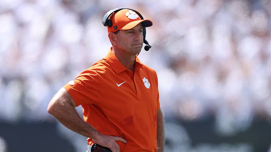 3 preseason college basketball favorites most likely to struggle like ...