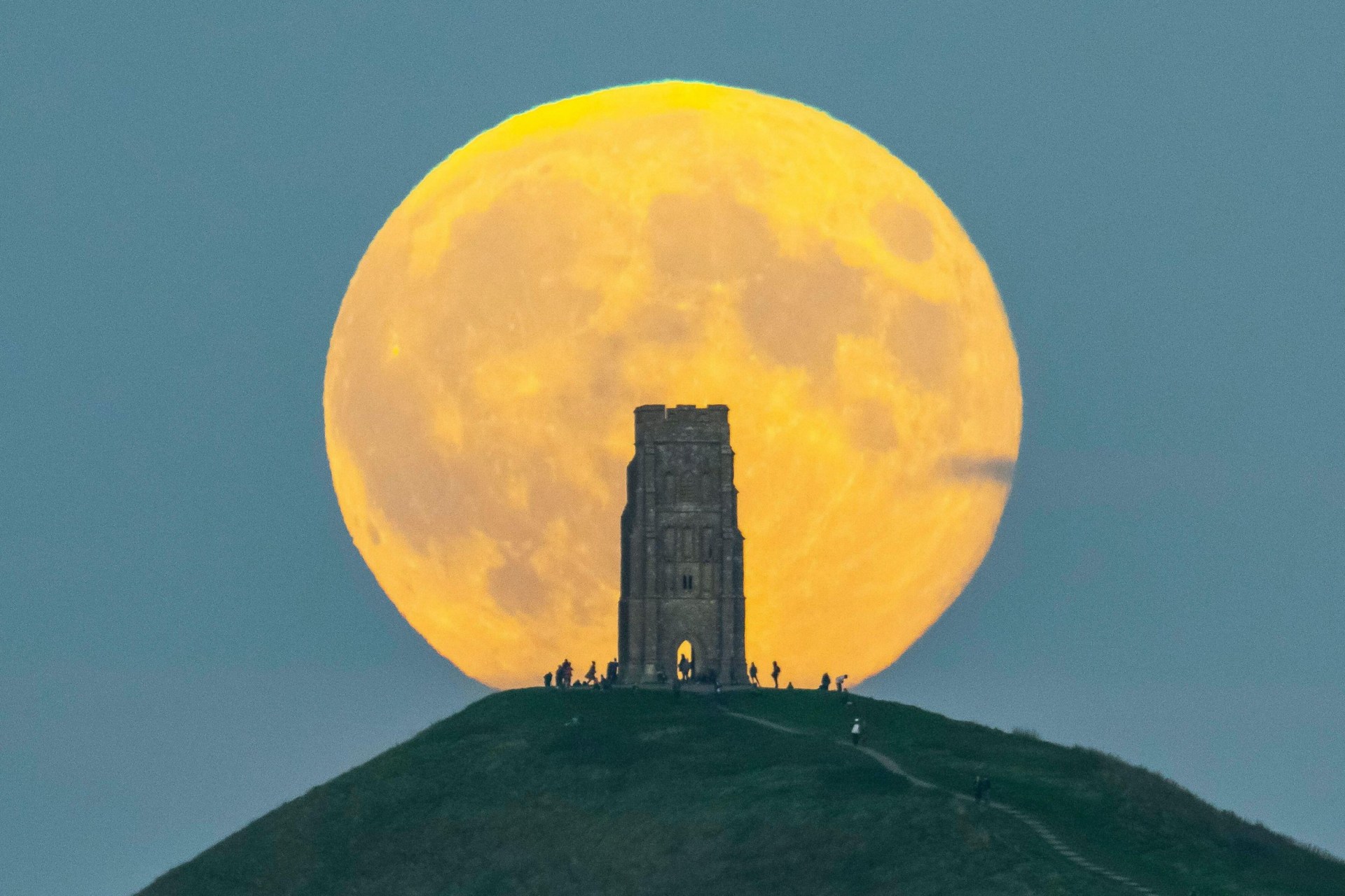 When is the October Harvest supermoon?