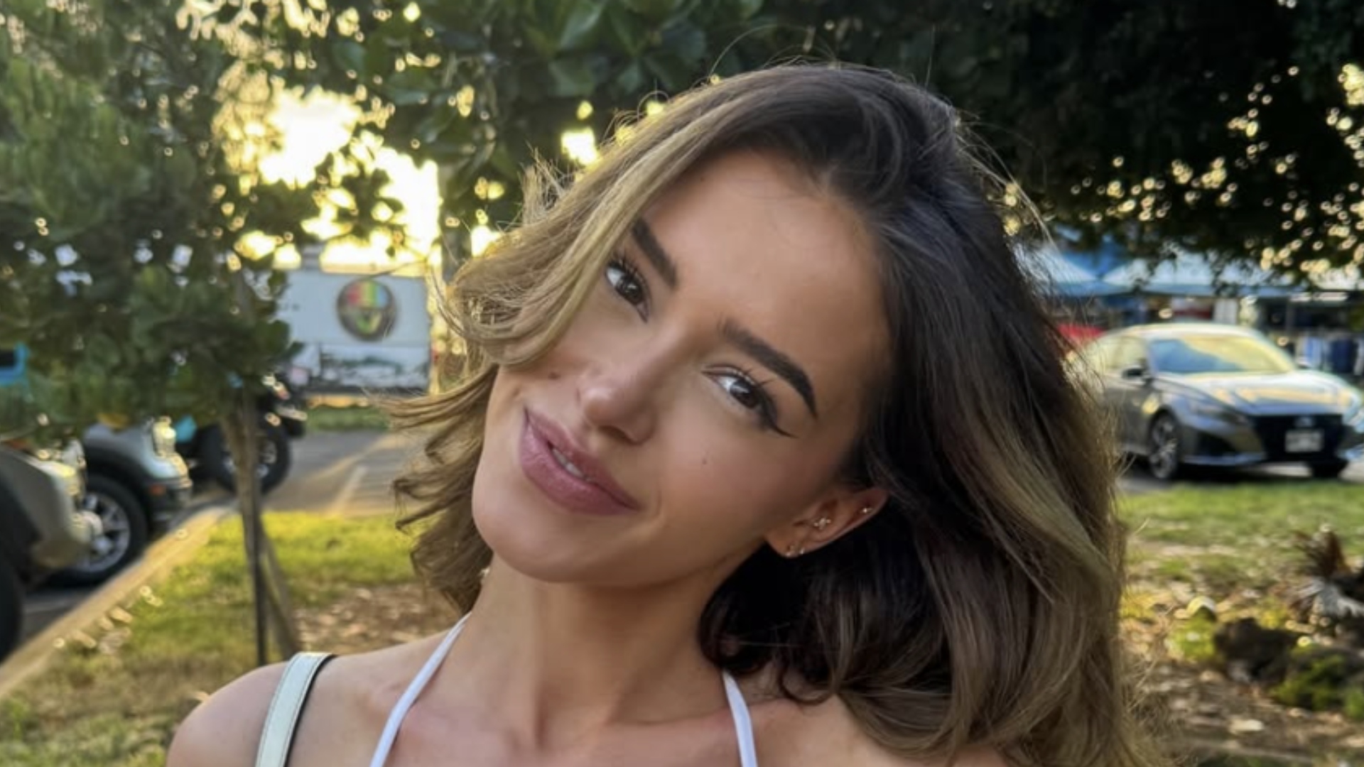 “shes Too Flat ” Léa Elui Victim Of Body Shaming