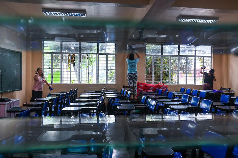 Marcos orders DepEd, DPWH to 'speed up' classroom construction to hit ...