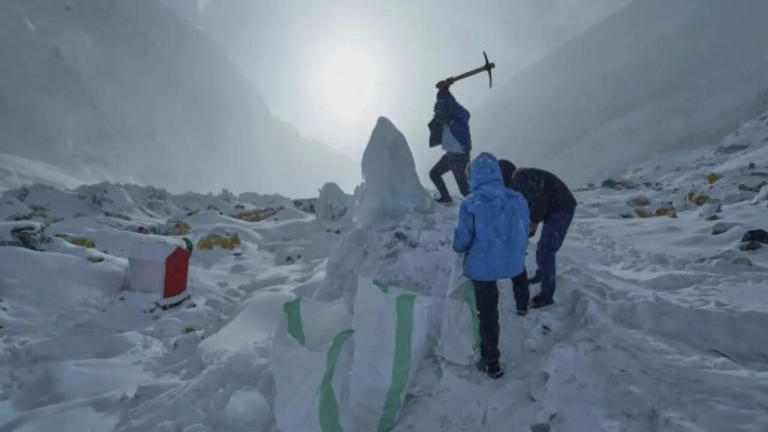 Mount Everest Blizzard: Over 350 Climbers Guided To Safety, Hundreds ...