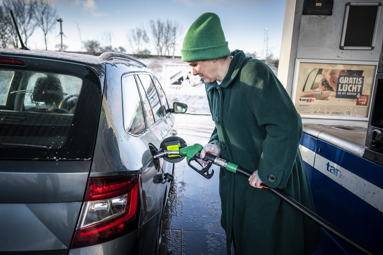 Lagere prijs aan de pomp? Grote olielanden voeren productie verder op