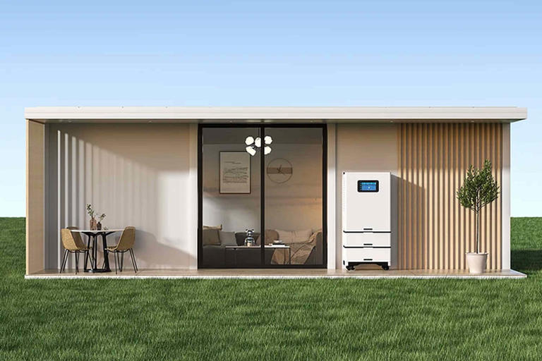 This Modern Amazon Tiny House Is Equipped With Solar Panels on the Roof ...