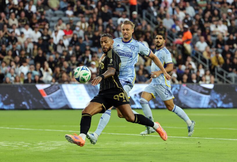 Denis Bouanga's late goal lifts LAFC to its fifth consecutive win