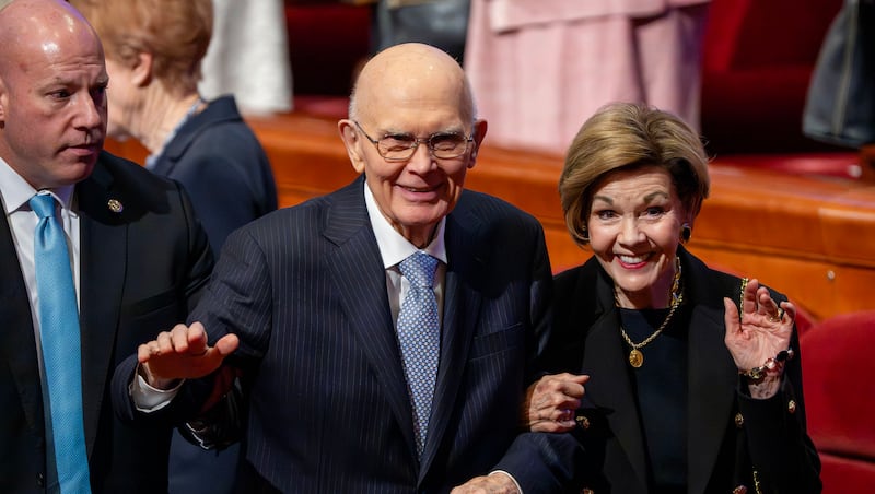 President Oaks provides a touching conclusion to October general conference