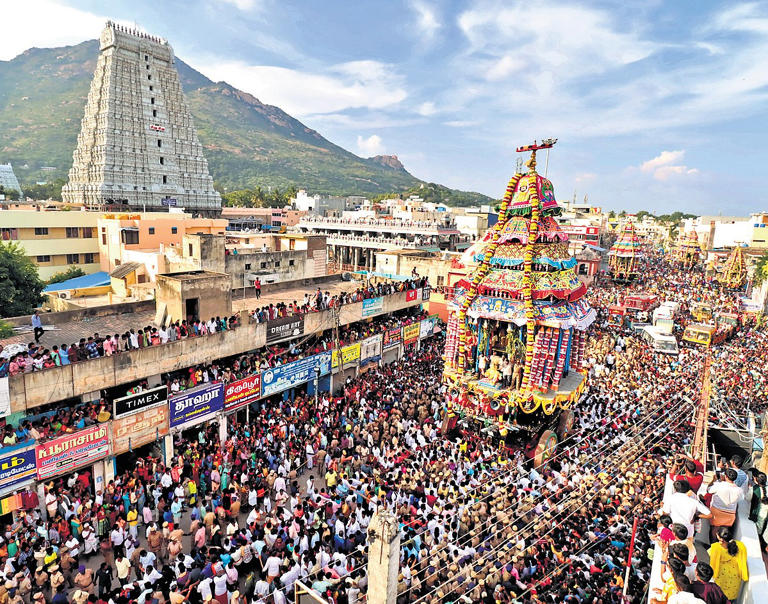 Huge influx of devotees raises risk of stampede on Tiruvannamalai ...