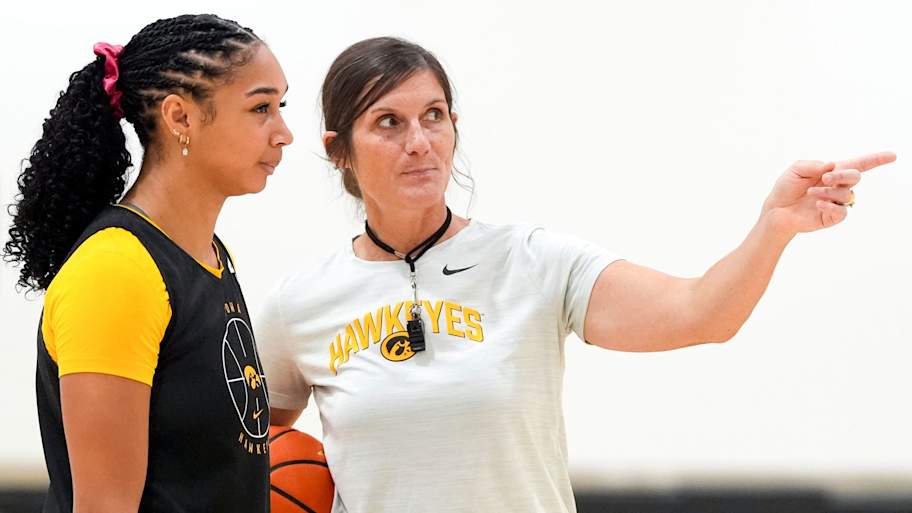 Iowa WBB released its finaliazed conference schedule for the 2025-2026 ...