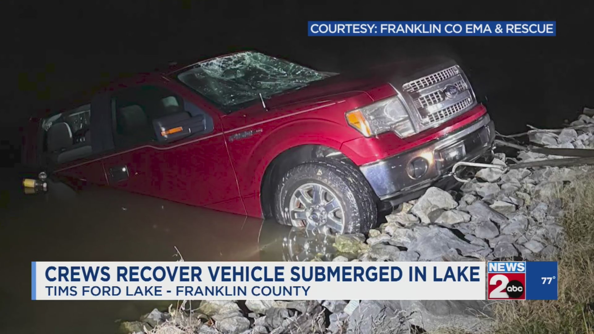 Crews recover vehicle submerged in Franklin County lake