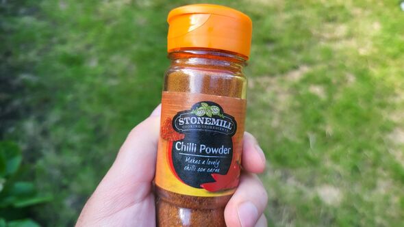 Gardeners urged to sprinkle chilli powder in garden in October