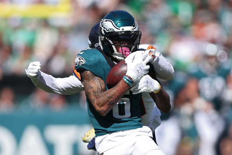 NFL receiving yardage leaders after Week 7 of 2025 season