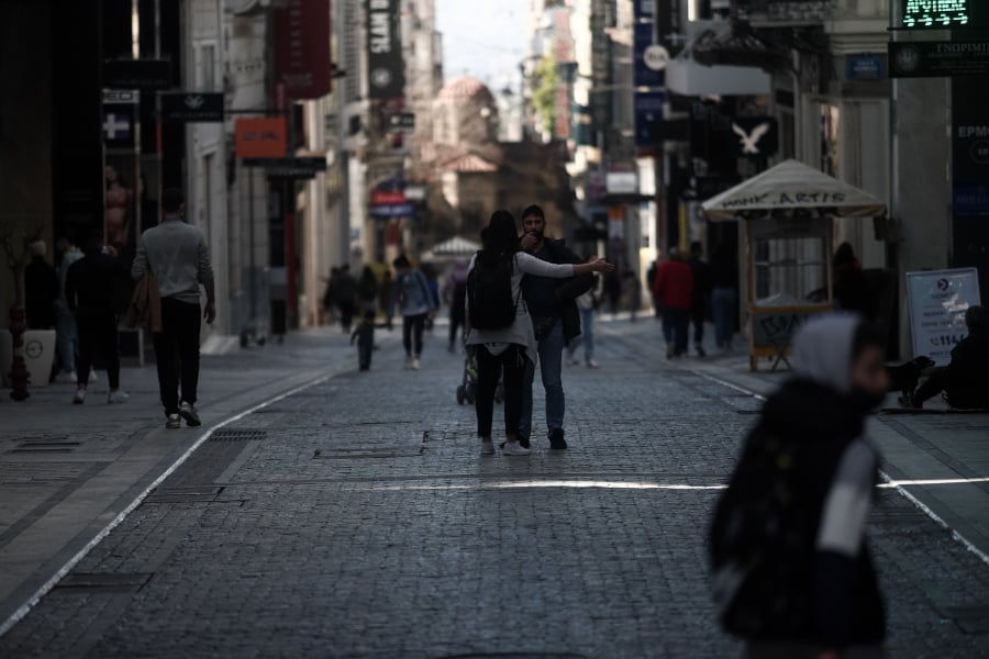 «Ανάμνηση» το 8ωρο: Εργασία χωρίς όρια, καταστρατηγείται και η ανάπαυση ...