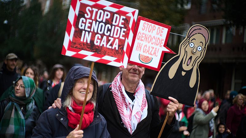 Thousands march in Amsterdam urging tougher Dutch stance on Gaza war