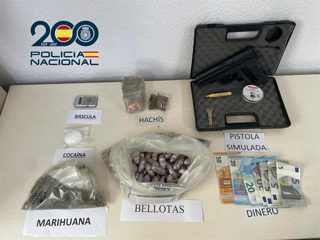 Sucesos.-Dos detenidos tras desmantelar un punto de venta de cocaína y hachís en una vivienda de ...
