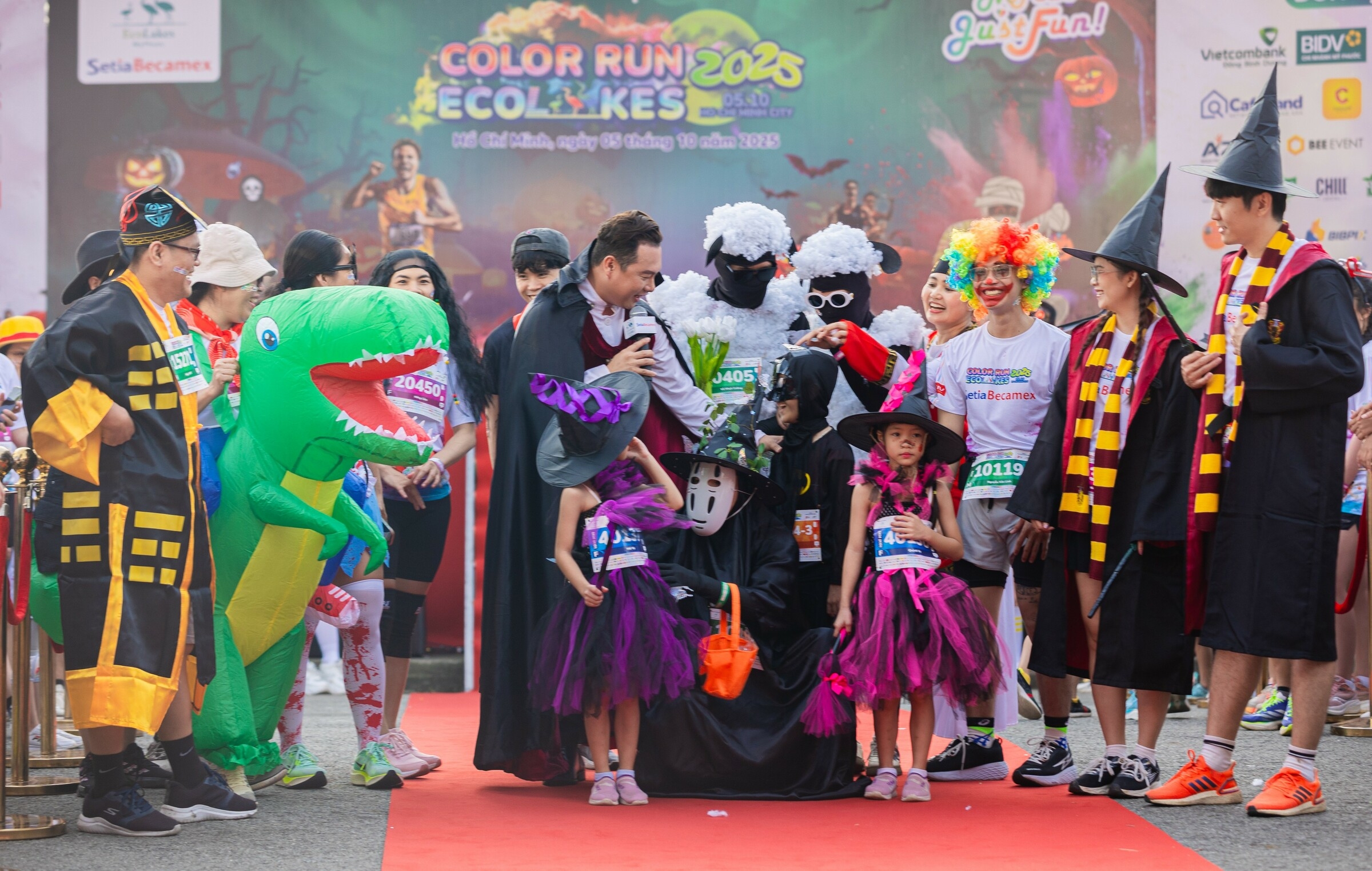 2.000 người chinh phục đường chạy Color Run EcoLakes 2025