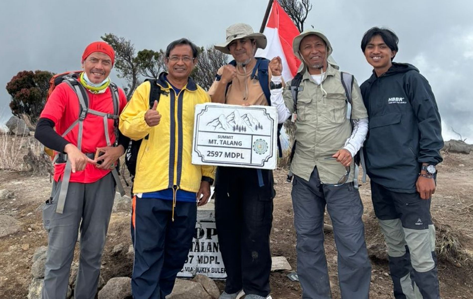 Veteran Gunung dari Kuala Lumpur Menyapa Tanah Minang: Dari Lubang ...