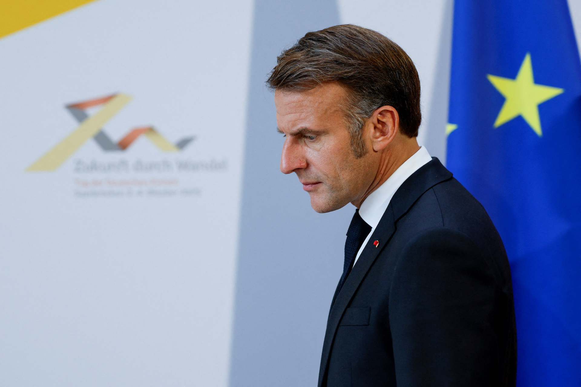 Γαλλία: Τα σενάρια για τον Μακρόν μετά τη νέα παραίτηση