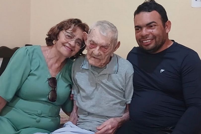 World's oldest man shares 'secret to long life' after celebrating 113th ...