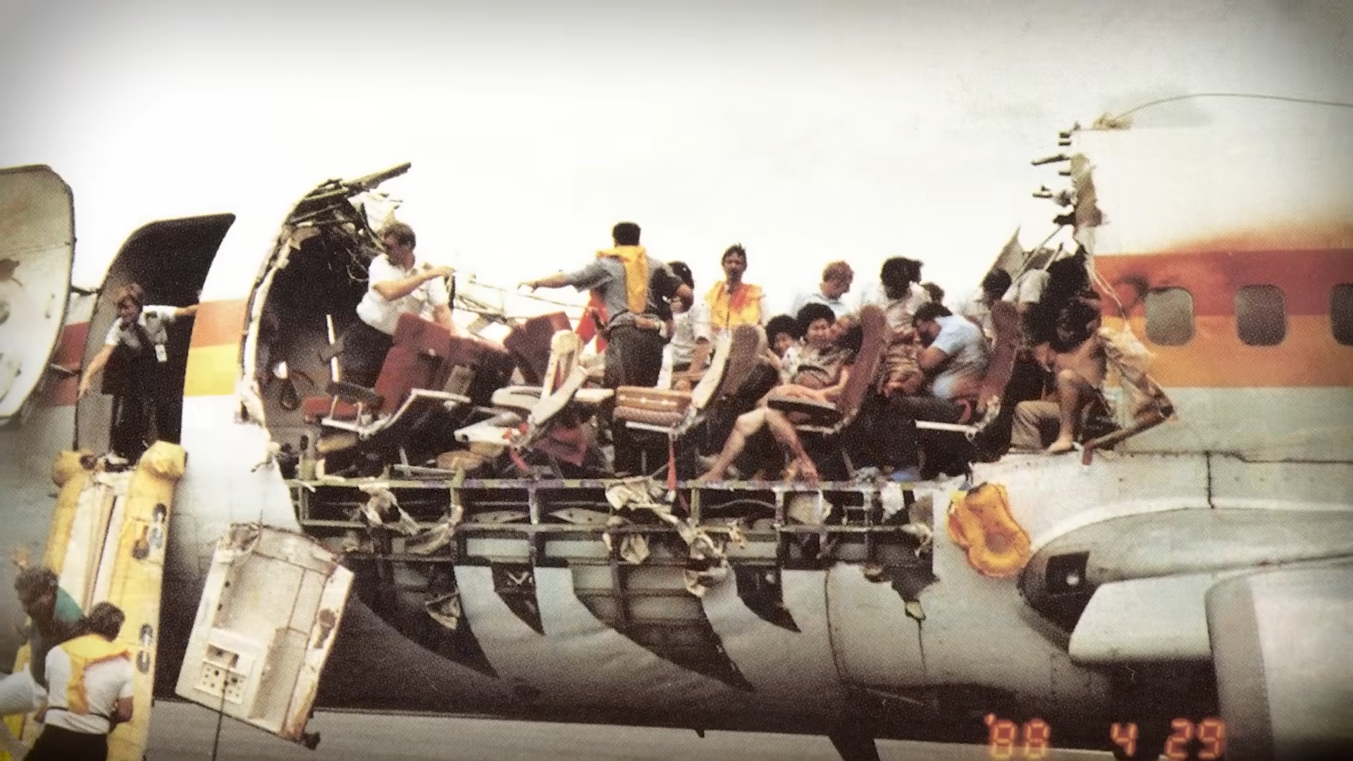 Forgotten Aloha Flight 243 Blew Apart at 24000 Feet