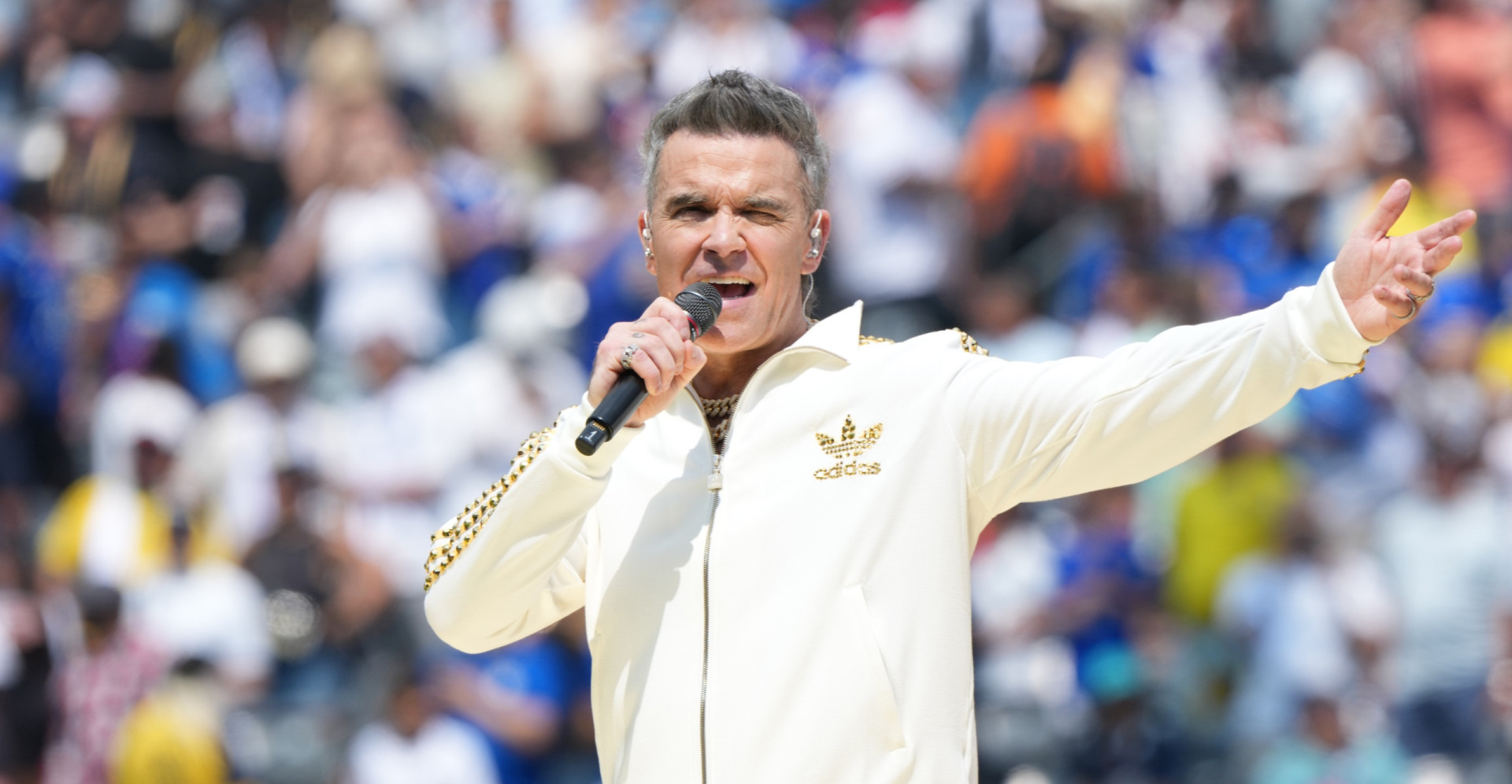 Robbie Williams announces canceled Istanbul show over safety concerns ...