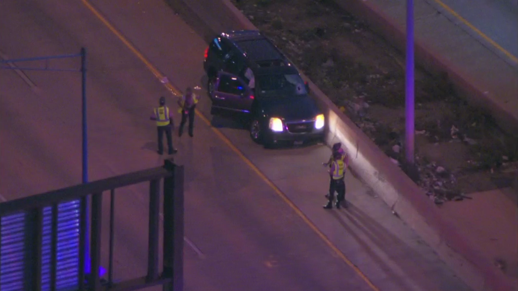 Metal object crashes through windshield, kills SUV driver on Dan Ryan ...