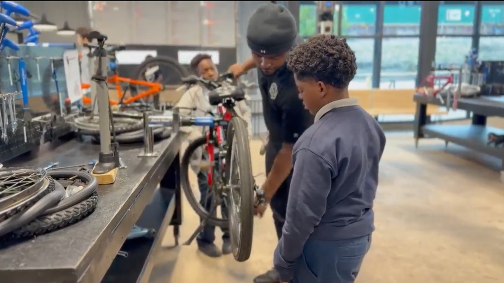 Bike repair program in Atlanta's West End teaches kids confidence and ...