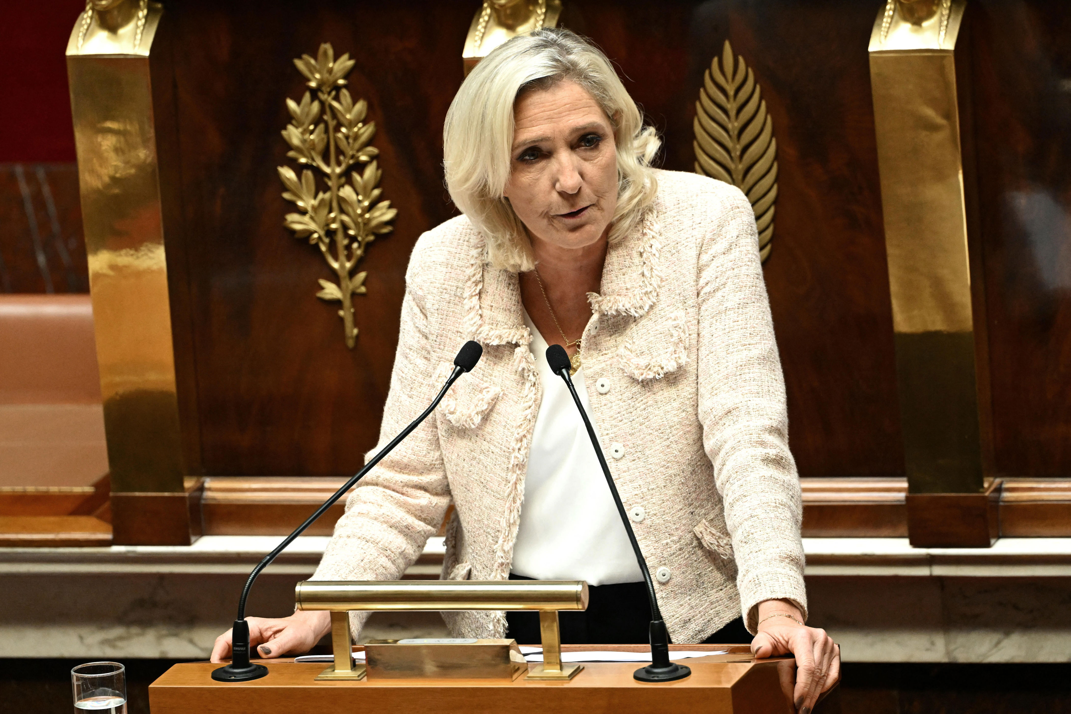 French prime minister resigns, prompting far-right to demand new election