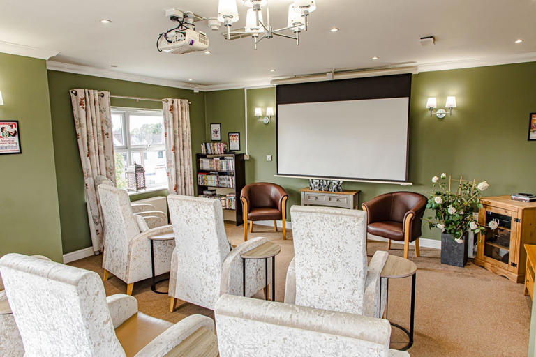 Brinnington Hall care home to host spooktacular Halloween disco
