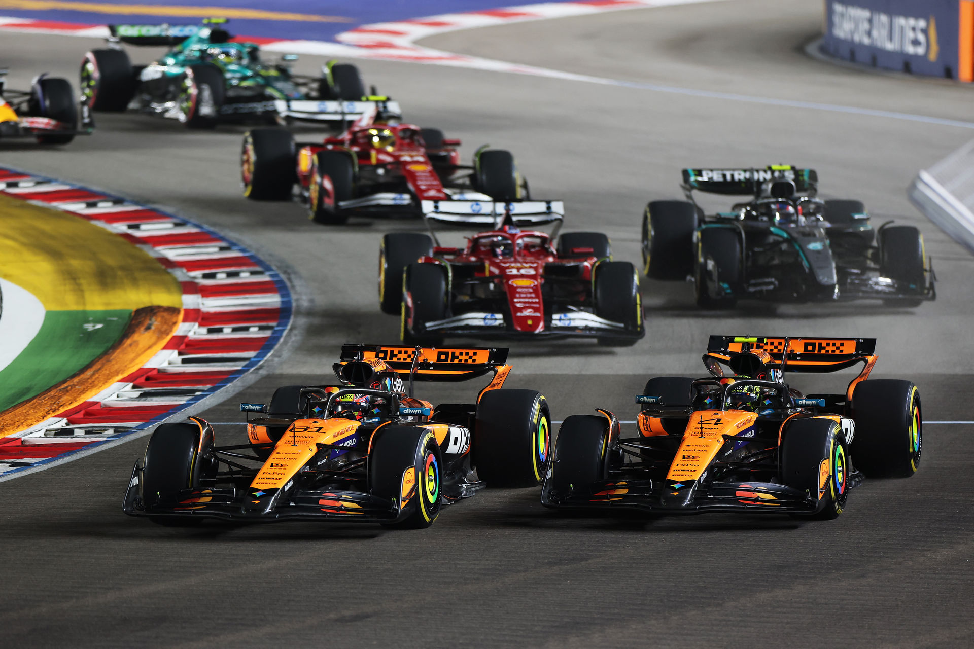 F1: Κατάκτηση τίτλου με εσωτερική διαμάχη