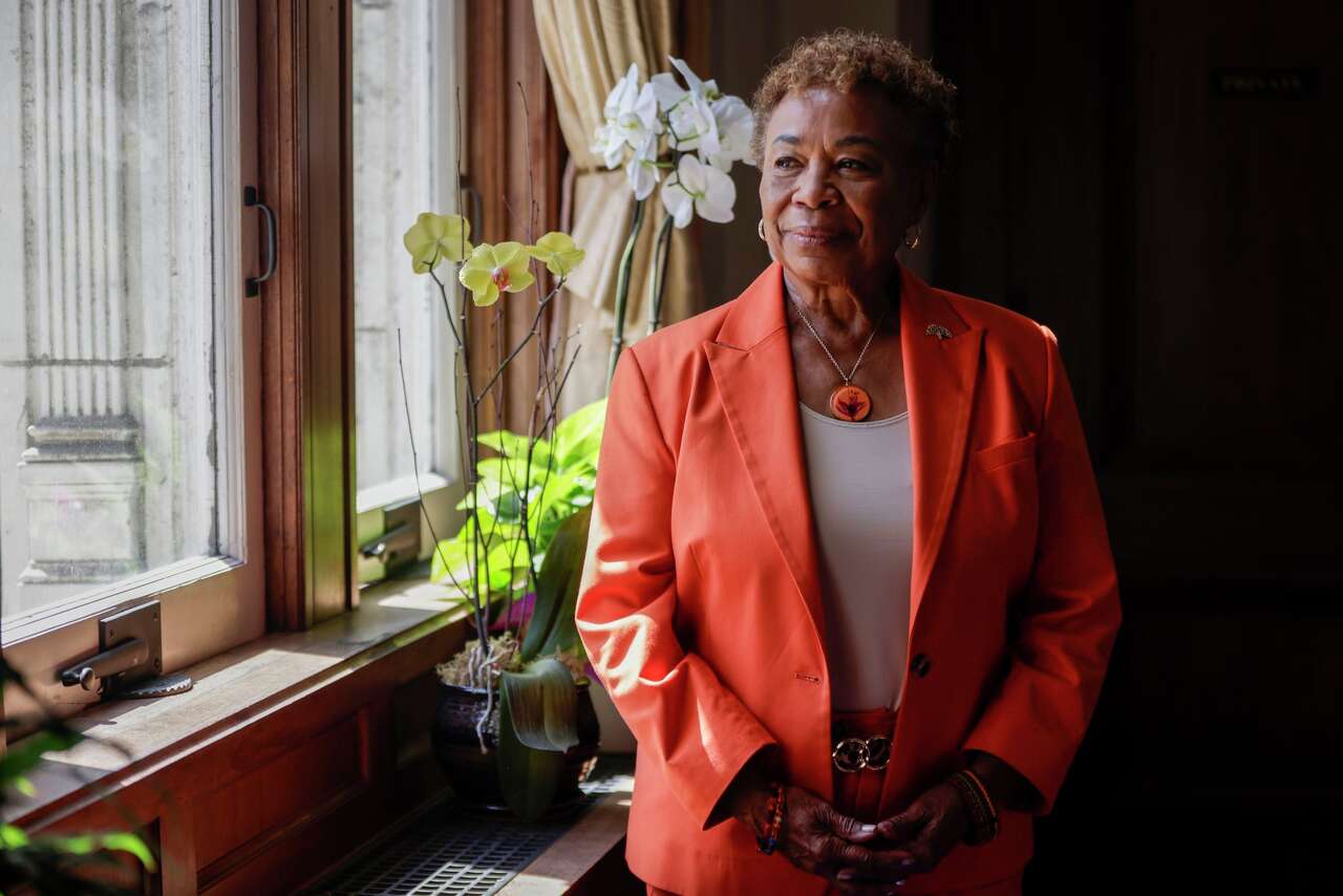 Crime is down and scandals have faded, but can Barbara Lee turn Oakland ...