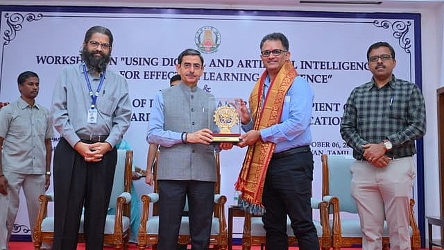 TN Governor felicitates SASTRA University faculty for National Teacher ...