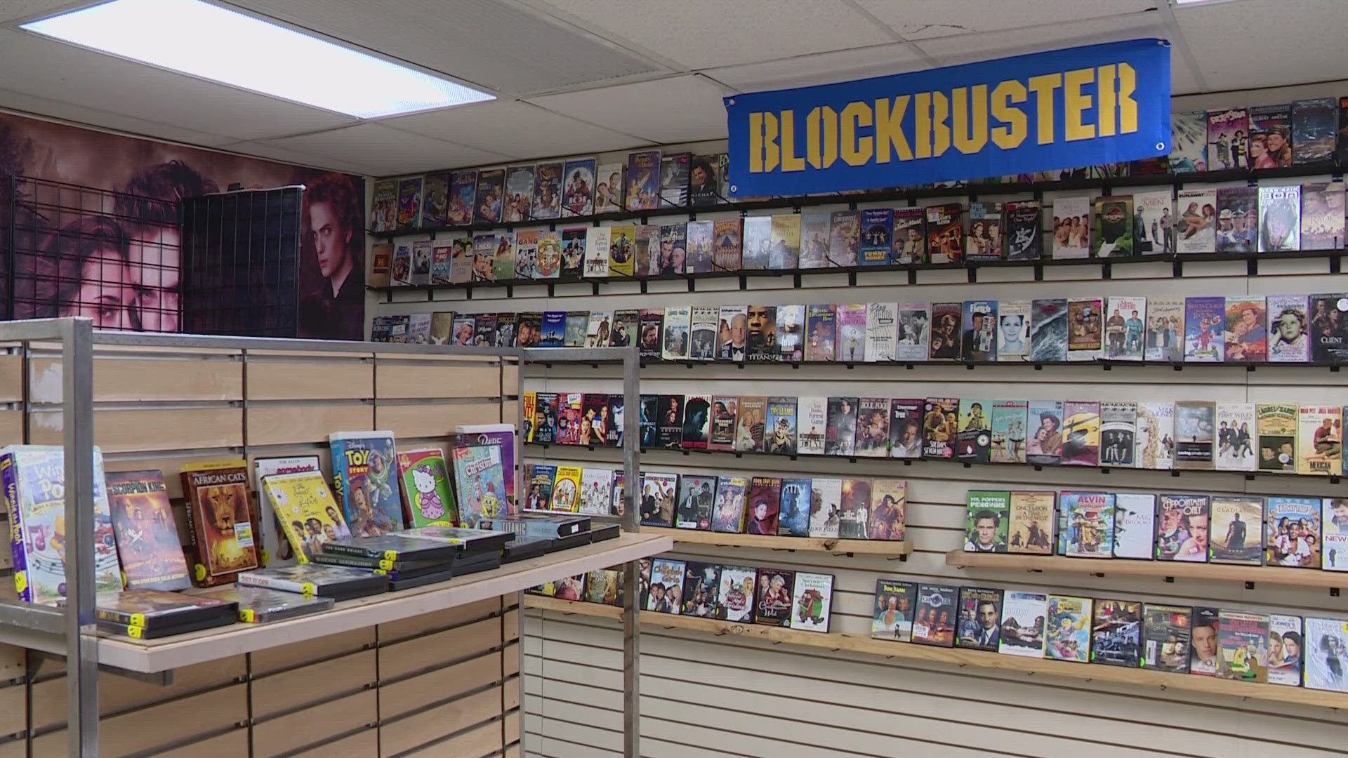 San Antonio opens first free blockbuster with a twist
